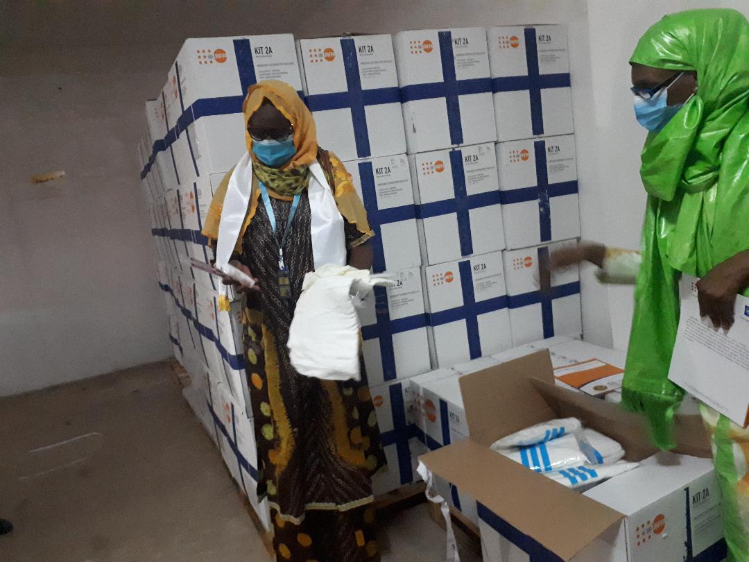 L’UNFPA offre 5.000 kits d’accouchement au Ministère de la Santé pour ...
